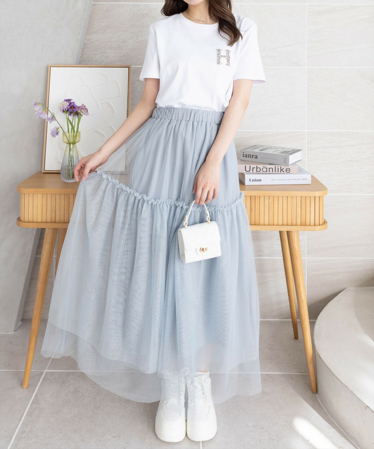 CLEAR BASIC≪SS新作≫ビジューロゴ付きTシャツ[CL9140 CLEAR BASIC≪SS新作≫ビジューロゴ付きTシャツ[CL9140